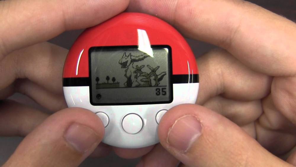 Descubren un asombroso secreto en el tamagotchi de Pokémon 8 años ...