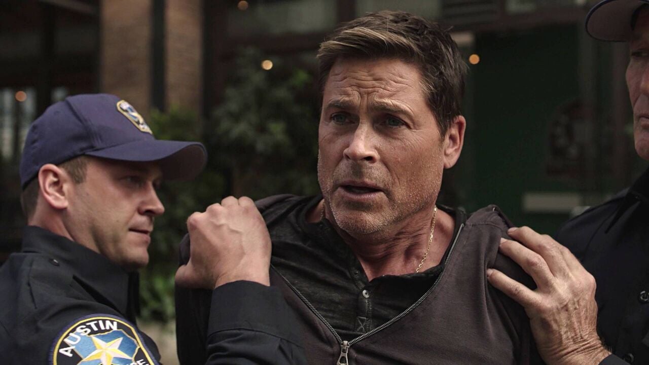 El capitán Strand ha sido detenido por la policía acusado de varios ...