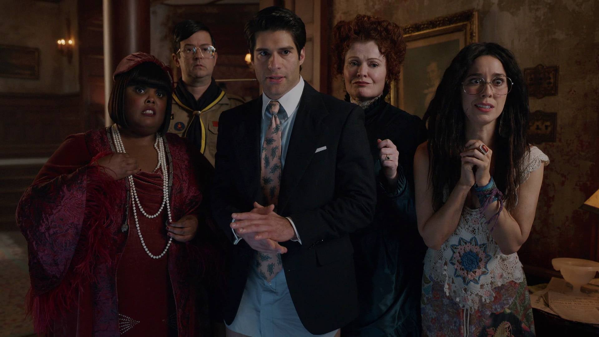 Trevor vuelve a ver a sus padres, pero descubre un secreto sobre ellos ...