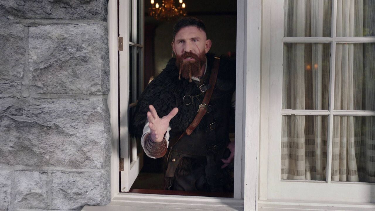 Thor está a punto de perderse otra vez la boda de su hijo