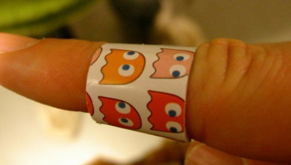 Llevas toda la vida usando mal la tirita | NEOX GAMES