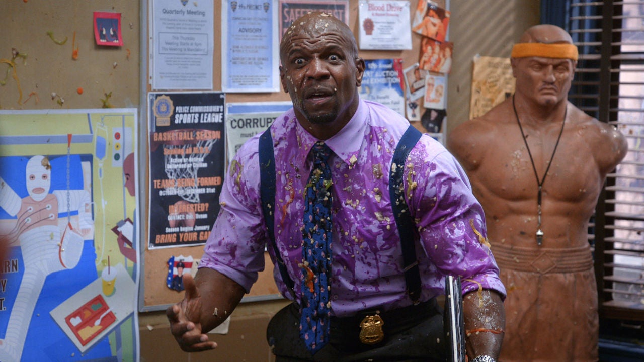 VÍDEO - BROOKLYN NINE NINE: Preparando el recibimiento al nuevo agente ...