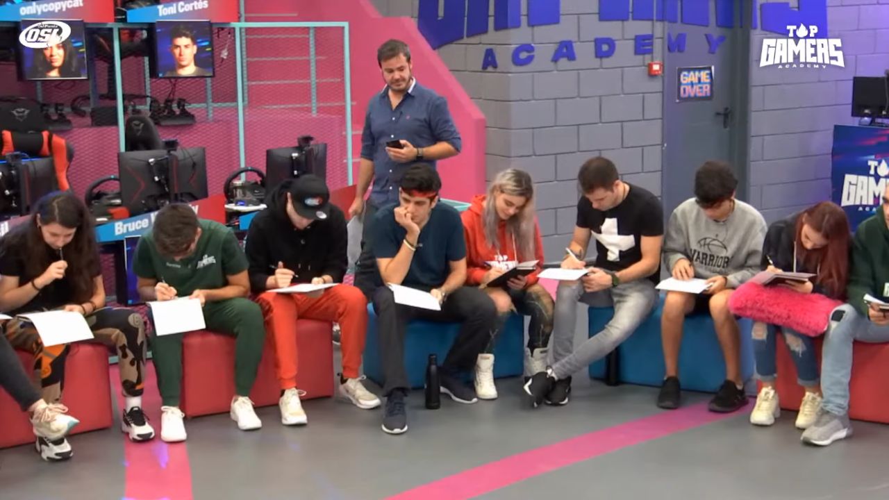Resumen Top Gamers Academy: Primer torneo de la semana y videollamada ...