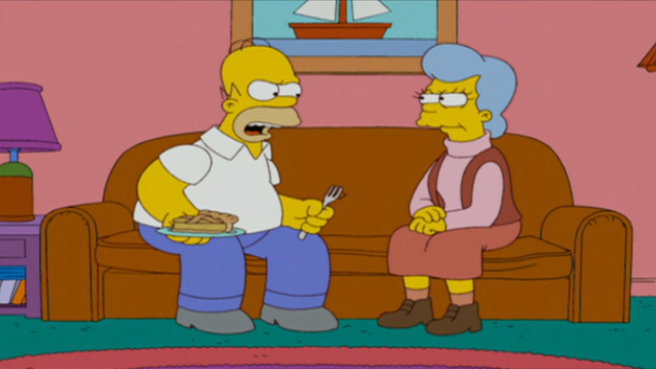 La madre de Homer se presenta por sorpresa en casa